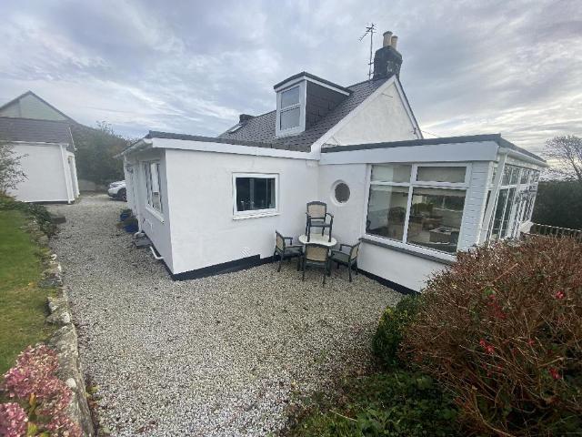 4 bedroom detached house to rent
