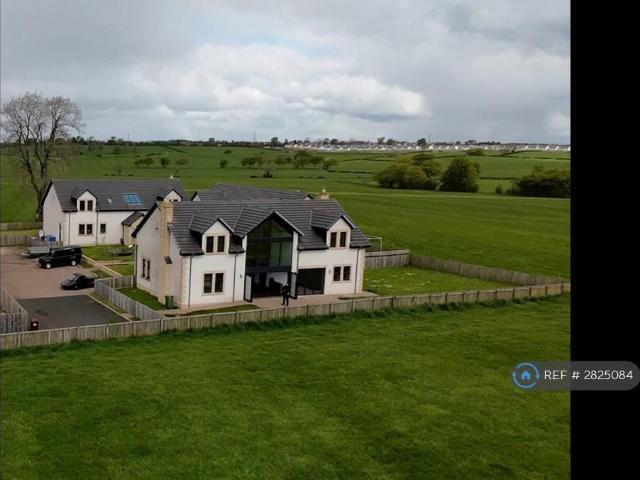 4 bedroom detached house to rent