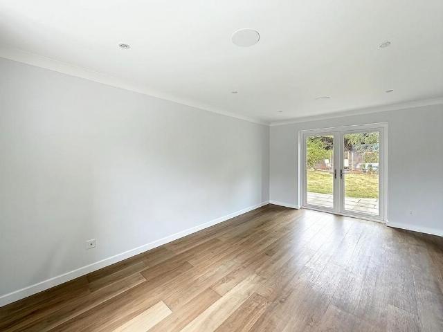 4 bedroom detached house to rent
