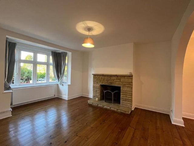 4 bedroom detached house to rent