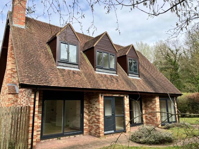 4 bedroom detached house to rent