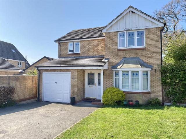 4 bedroom detached house to rent