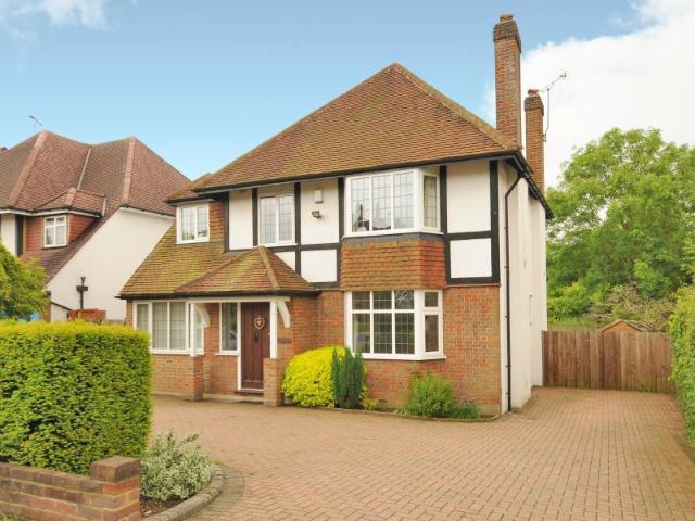 4 bedroom detached house to rent