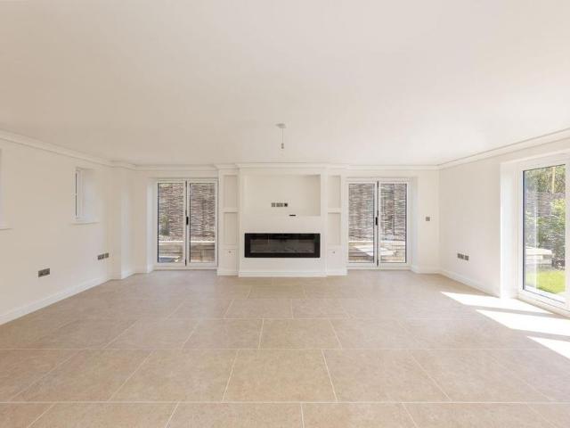 4 bedroom detached house to rent