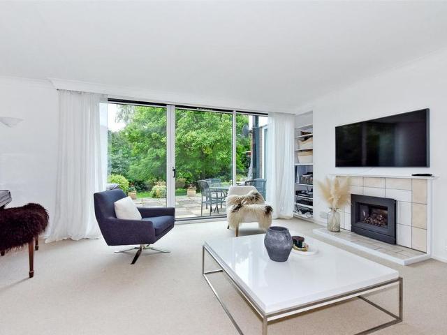 4 bedroom detached house to rent
