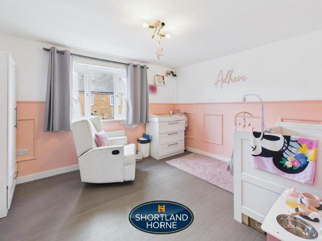 4 bedroom detached house to rent