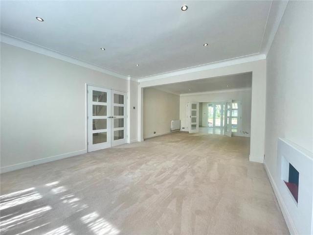 4 bedroom detached house to rent