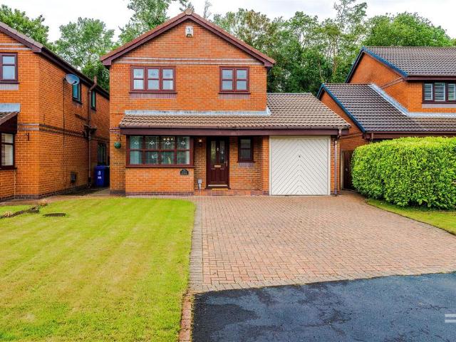 4 bedroom detached house to rent