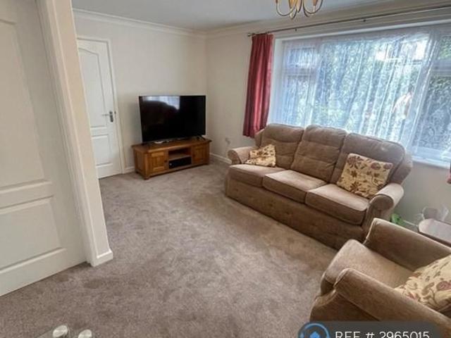 4 bedroom detached house to rent