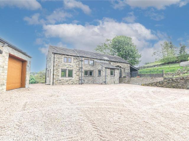 4 bedroom detached house to rent