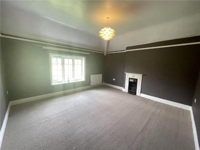 4 bedroom detached house to rent