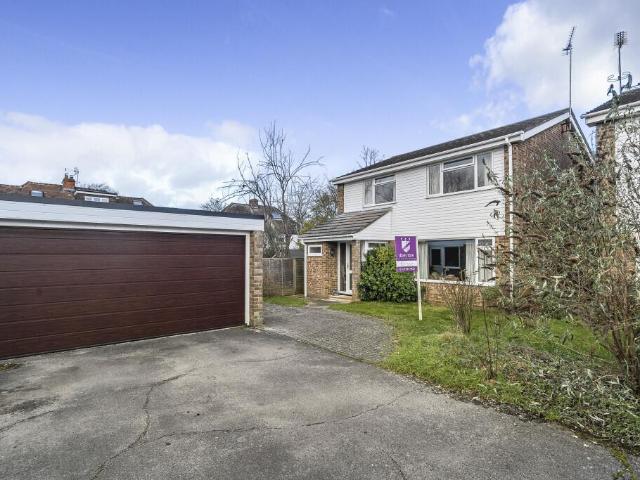 4 bedroom detached house to rent
