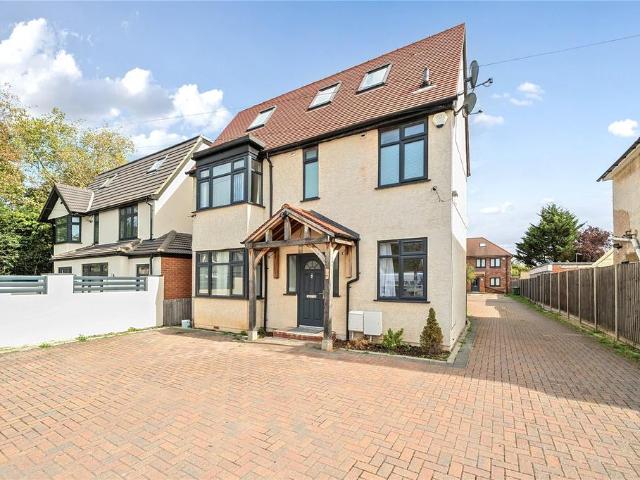 4 bedroom detached house to rent