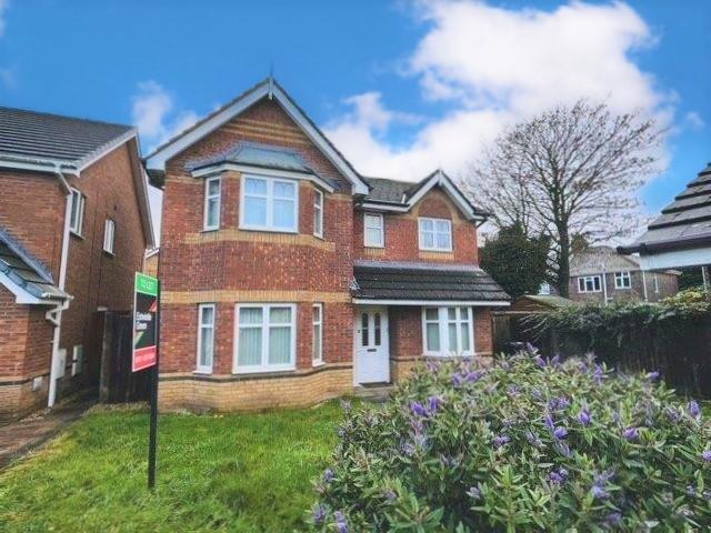 4 bedroom detached house to rent