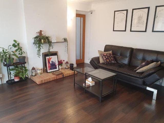 4 bedroom detached house to rent