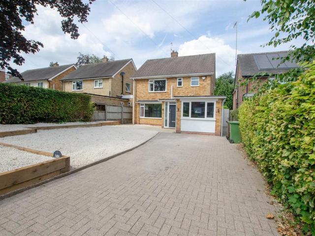 4 bedroom detached house to rent