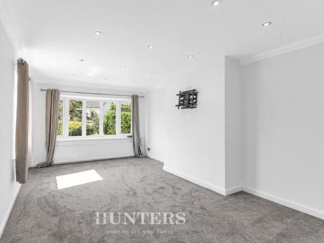 4 bedroom detached house to rent