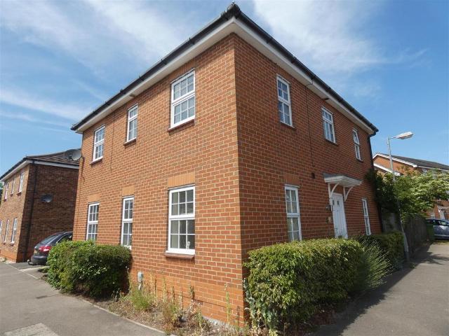 4 bedroom detached house to rent