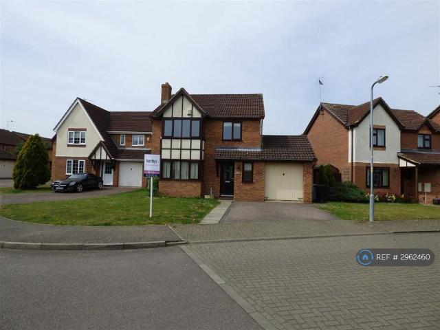 4 bedroom detached house to rent