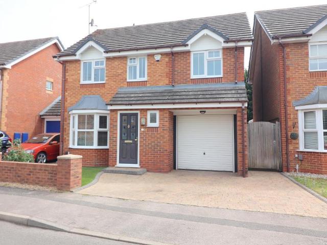 4 bedroom detached house to rent