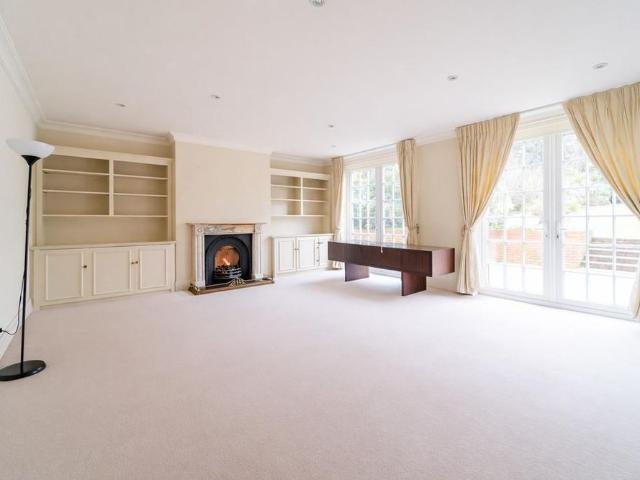 4 bedroom detached house to rent