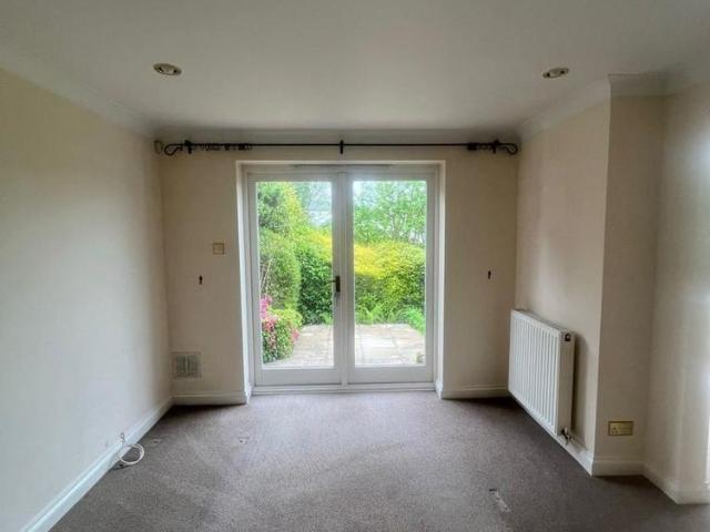 4 bedroom detached house to rent