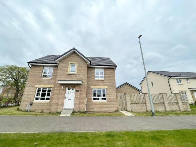 4 bedroom detached house to rent