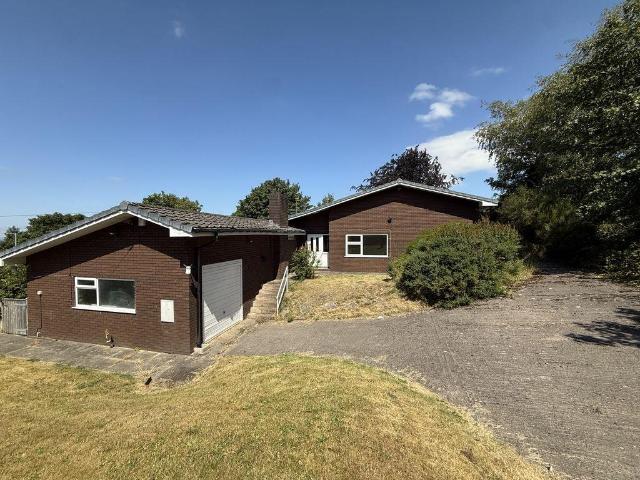 4 bedroom detached house to rent