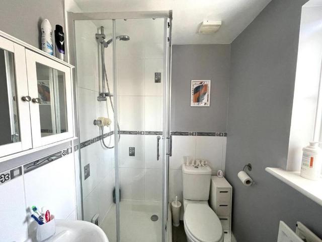 4 bedroom detached house to rent