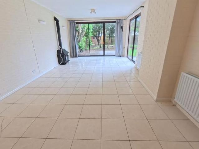 4 bedroom detached house to rent