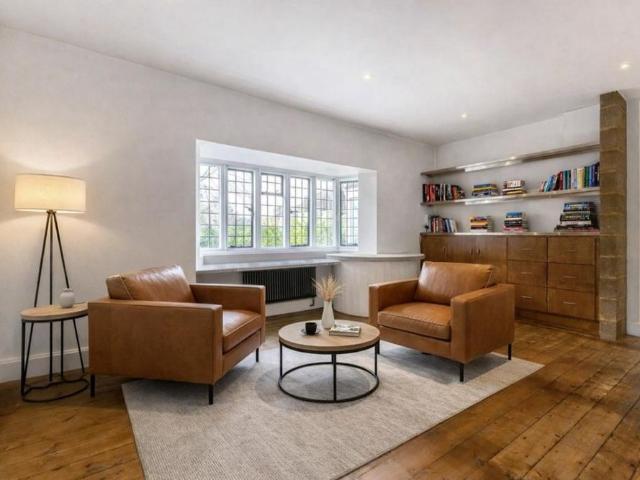 4 bedroom detached house to rent