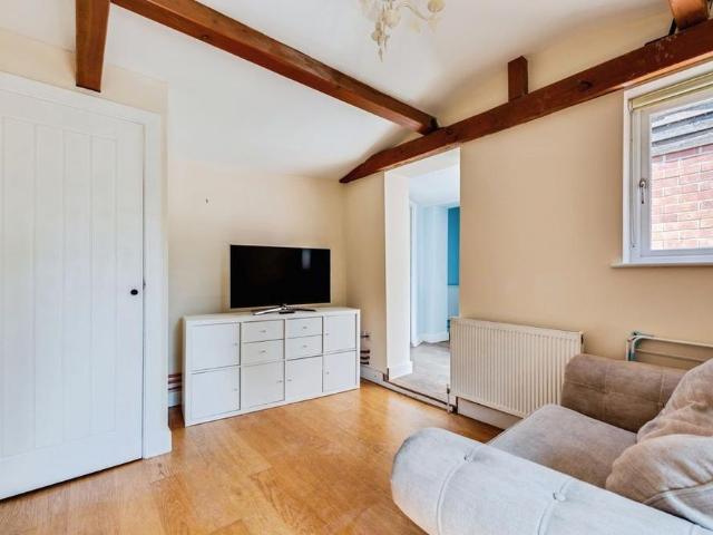 4 bedroom detached house to rent