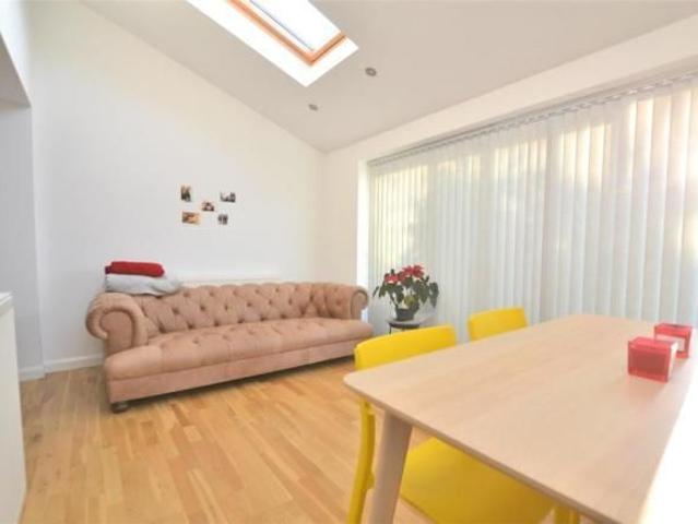4 bedroom detached house to rent