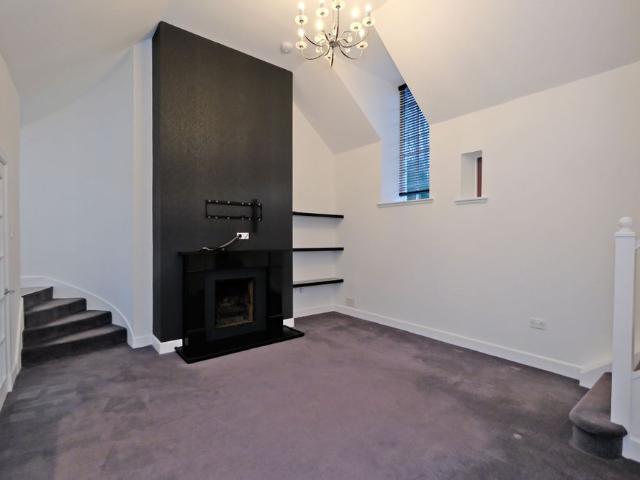 4 bedroom detached house to rent