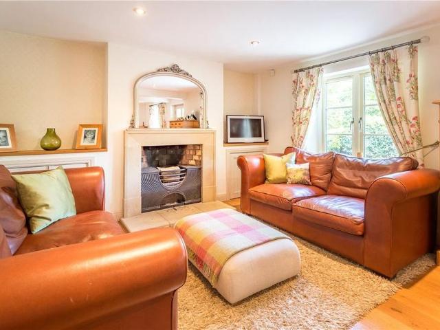 4 bedroom detached house to rent