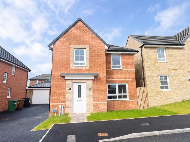 4 bedroom detached house to rent