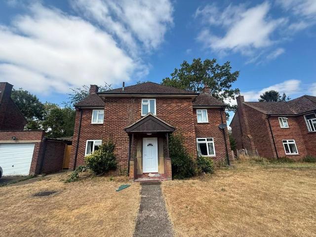 4 bedroom detached house to rent