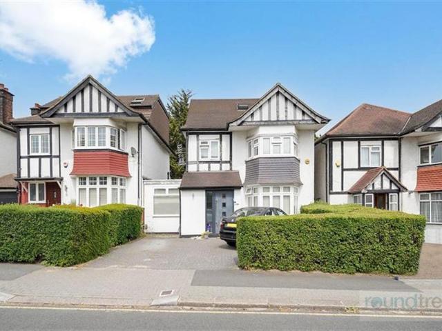 4 bedroom detached house to rent