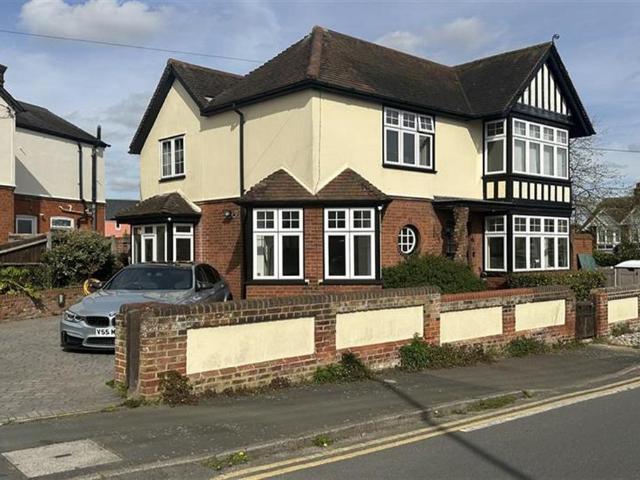 4 bedroom detached house to rent
