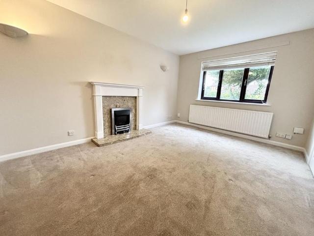 4 bedroom detached house to rent