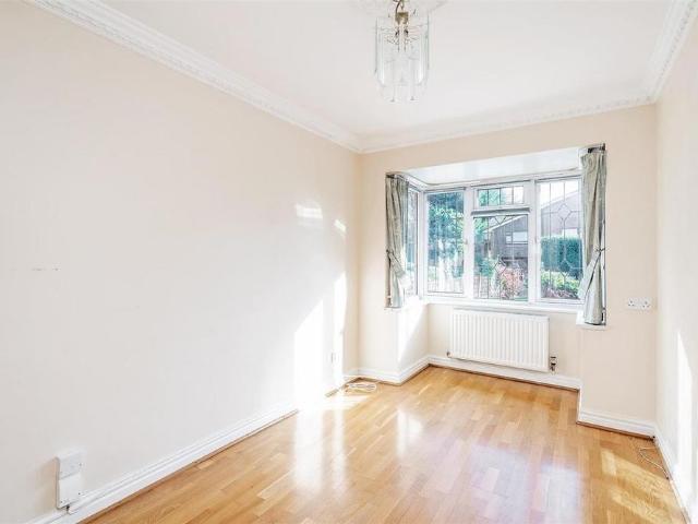 4 bedroom detached house to rent
