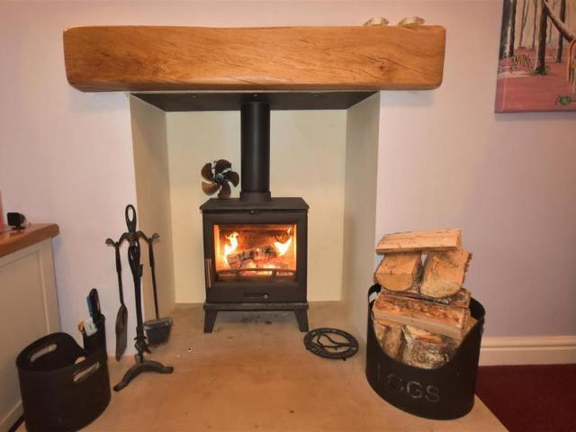 4 bedroom detached house to rent