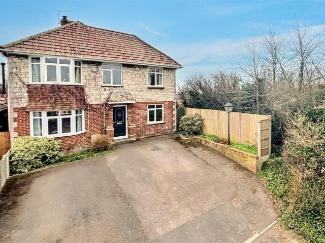 4 bedroom detached house to rent