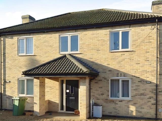 4 bedroom detached house to rent
