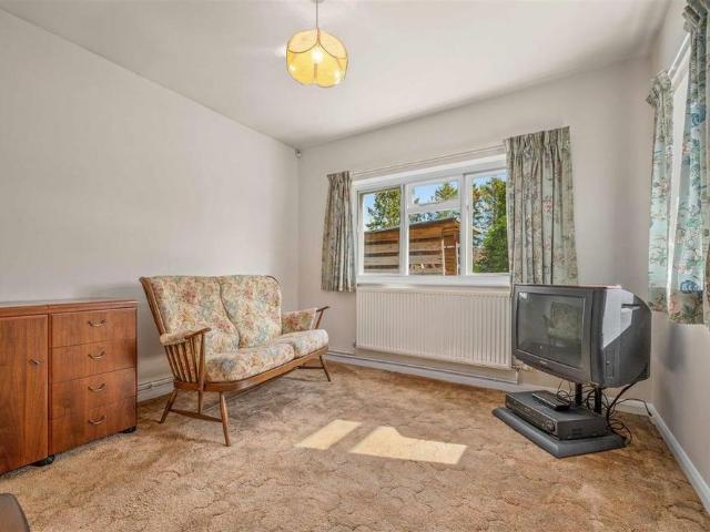 4 bedroom detached house to rent