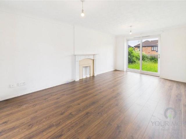 4 bedroom detached house to rent