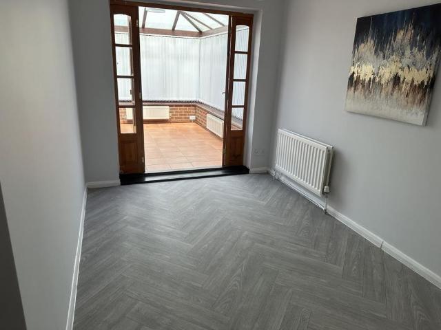 4 bedroom detached house to rent