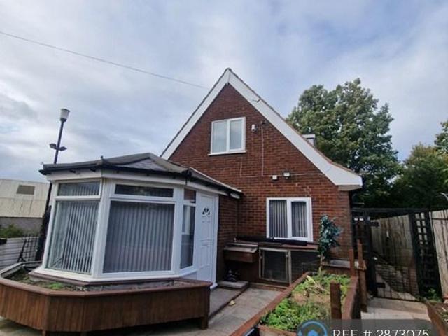4 bedroom detached house to rent