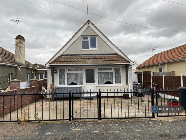 4 bedroom detached house to rent