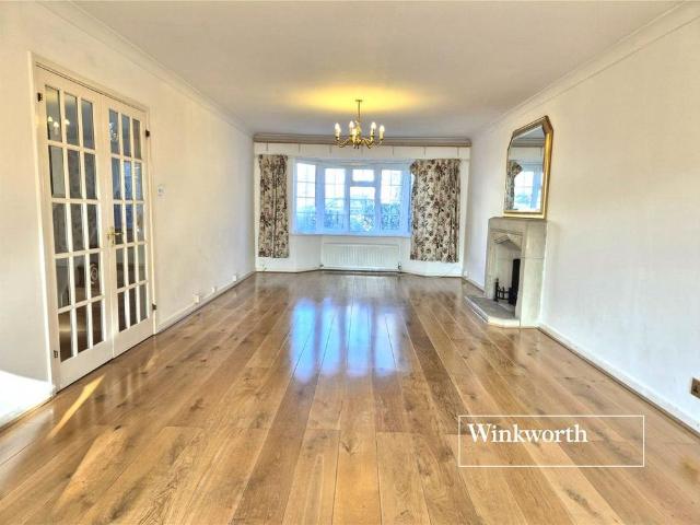 4 bedroom detached house to rent